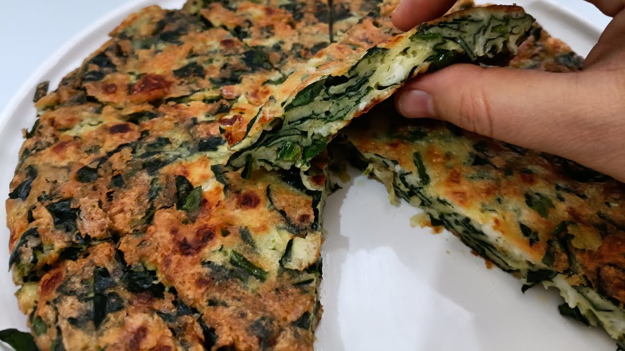 kahvaltılık tavada ıspanaklı börek pan fried spinach pie#turkishfood #subscribe - YouTube