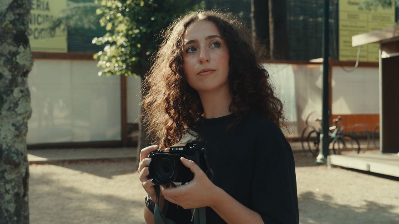 The (almost) perfect everyday lens for Fujifilm - YouTube