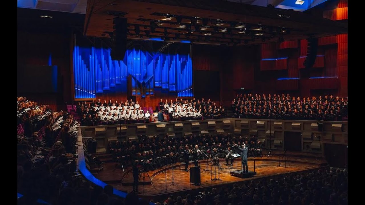 Gods grootheid: Sionskoor 3 o.l.v. Peter Wildeman - YouTube