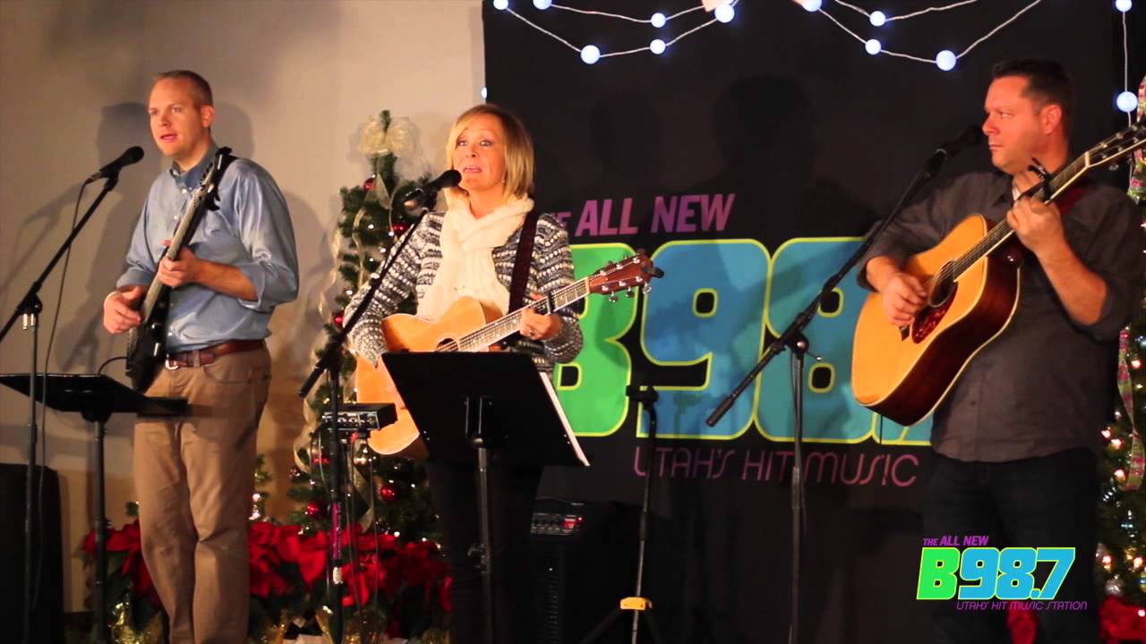 Nancy Hanson - Stars Were Gleaming (Live) - YouTube