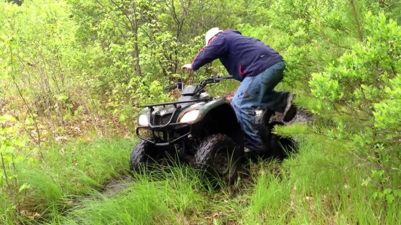 Suzuki ozark Atv mudding hooksett NH - YouTube