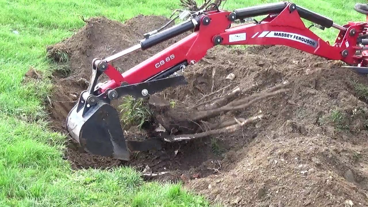 GC1710 ripper tooth in action - YouTube