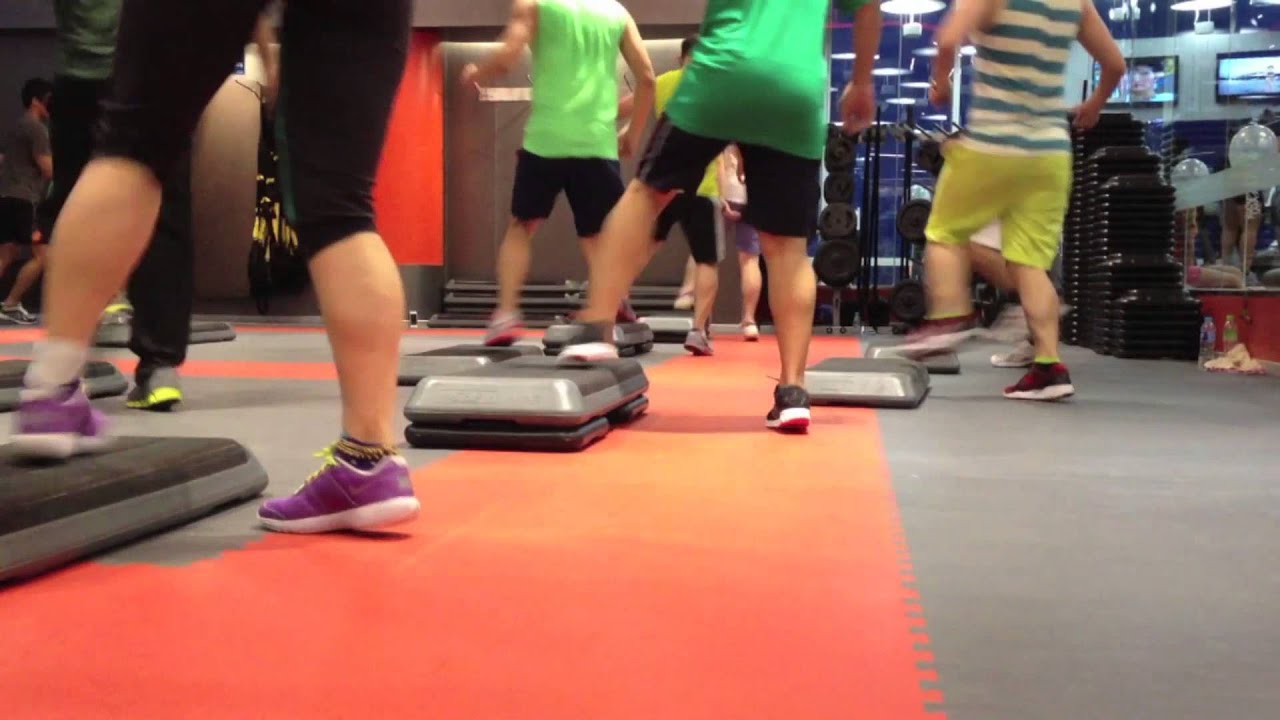 Easy Step @ Fitness First Terminal 21 (26th June, 2013) by ครูเบวล์ ...