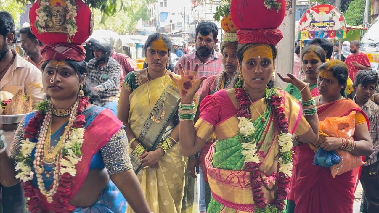 Sravanthi Akka Bonam At Balkampet Yellamma Pochamma Temple | # ...