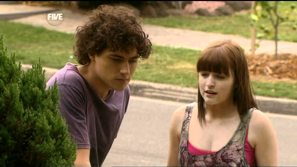 Jordy Lucas Neighbours 28-06-10 - YouTube