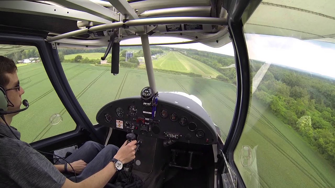 Popham airfield approach - Runway 08 - YouTube