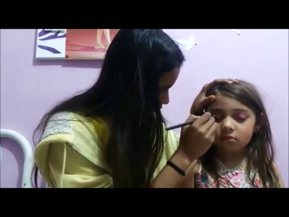 Maquiando As Primas Youtube