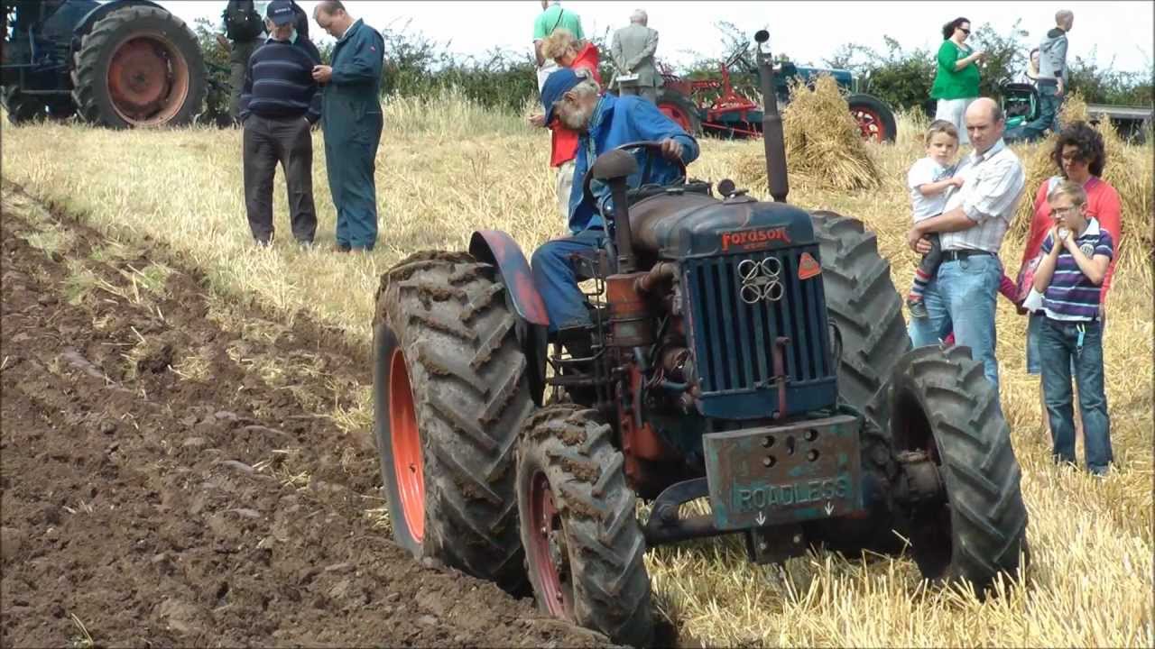 Vintage Fordson 4WD tractor ploughing - YouTube