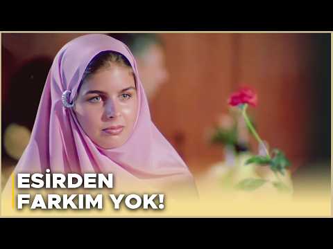 Bir Günlük Aşk Türk Filmi | Leyla, Baskıcı Hayattan Sıkılıyor