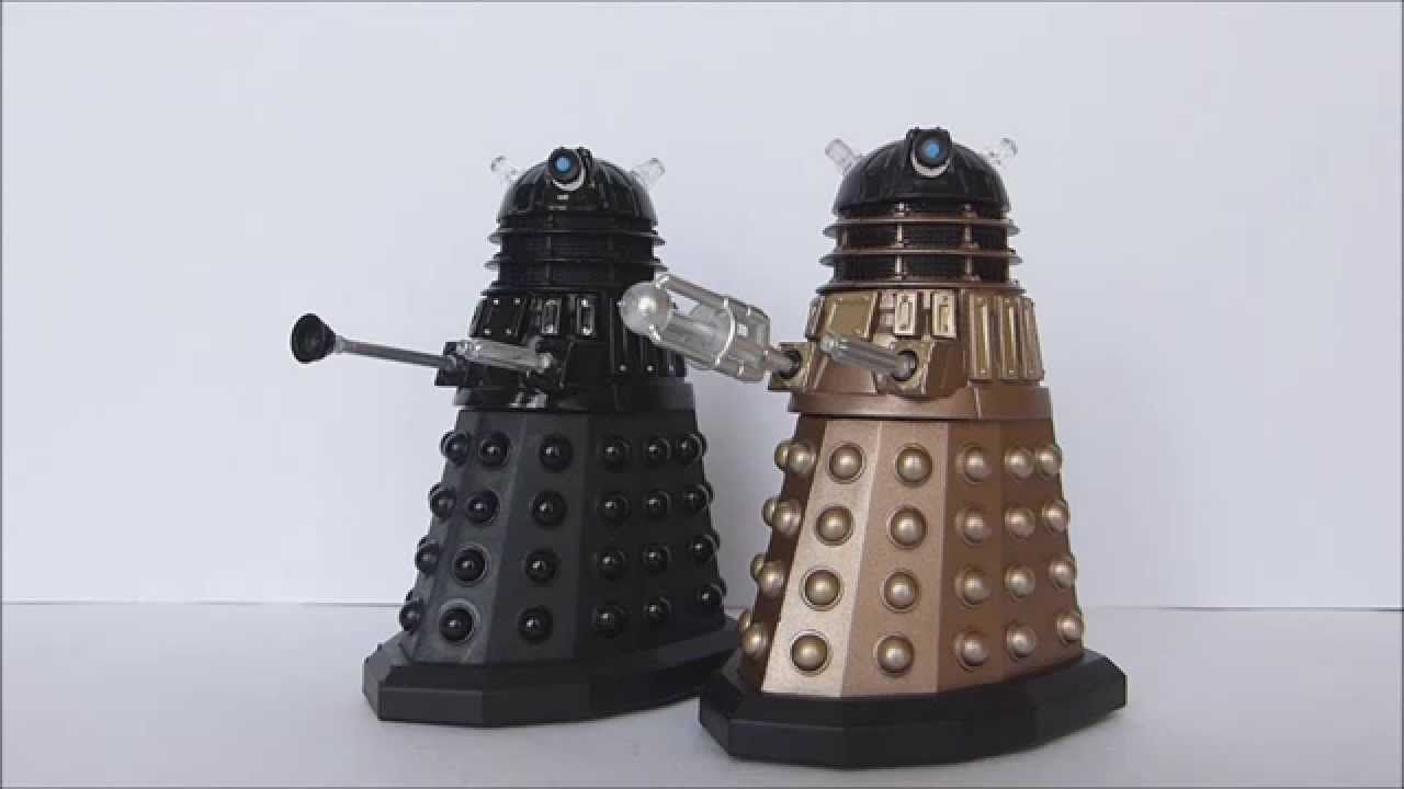 Doctor Who Figure Review – Electronic Moving Emperor’s Guard Dalek and ...