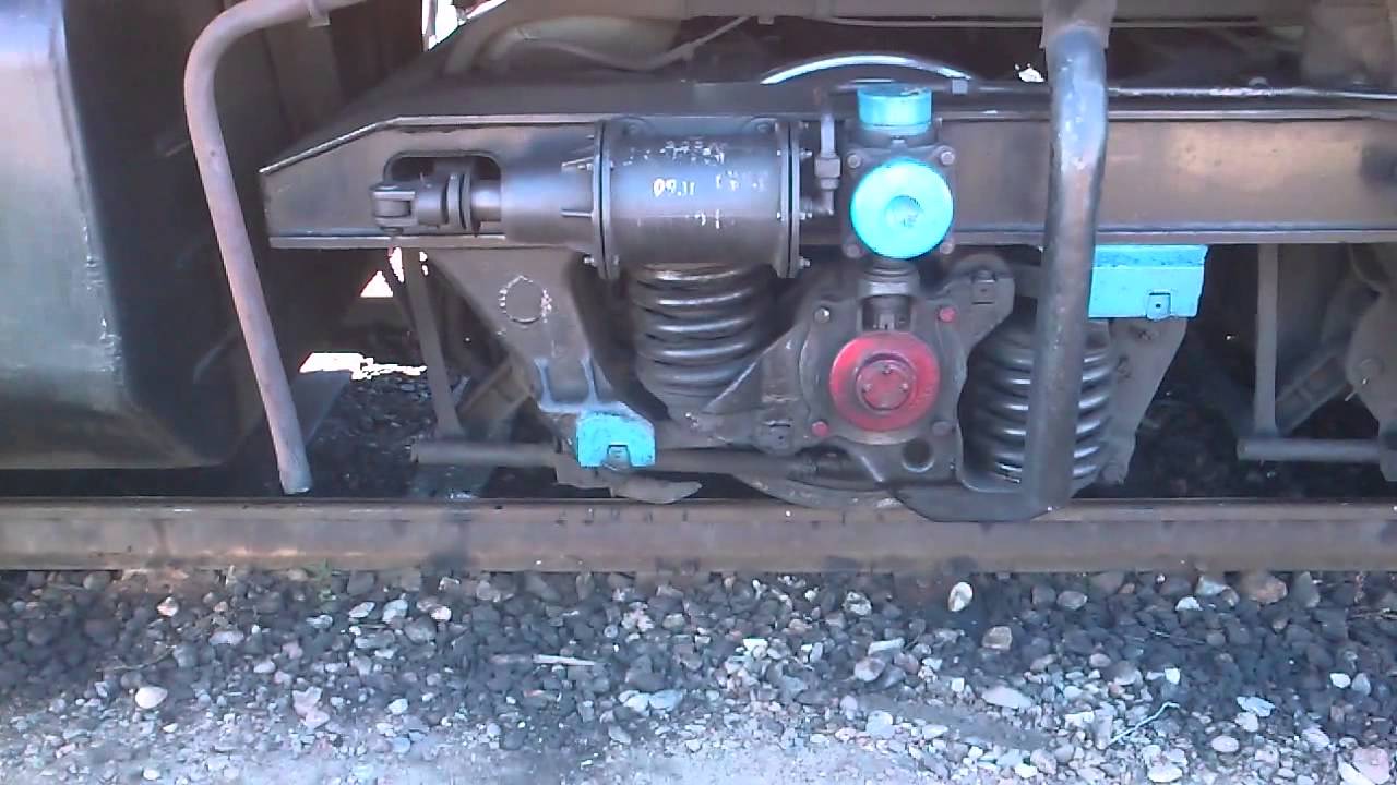 Rozruch diesla 10D100 (ros. 10Д100) - YouTube