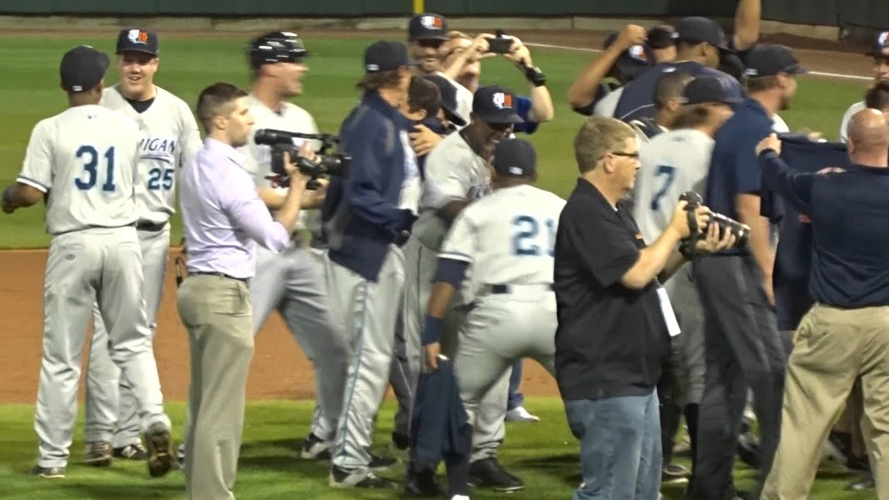 THE WEST MICHIGAN WHITECAPS BEAT THE CEDAR RAPIDS KERNELS!! - YouTube