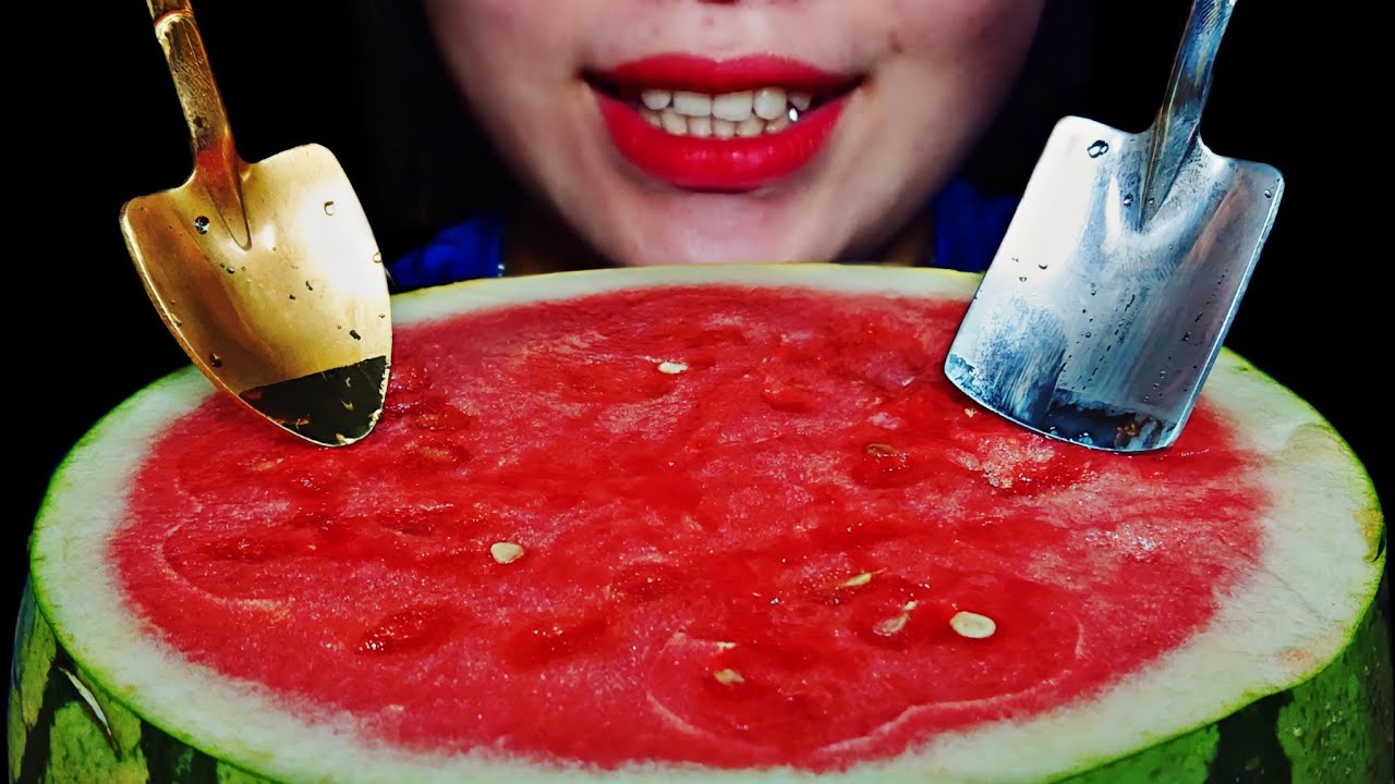 ASMR | EATING "WATERMELON FRUIT" WITH A MINI SHOVEL - YouTube