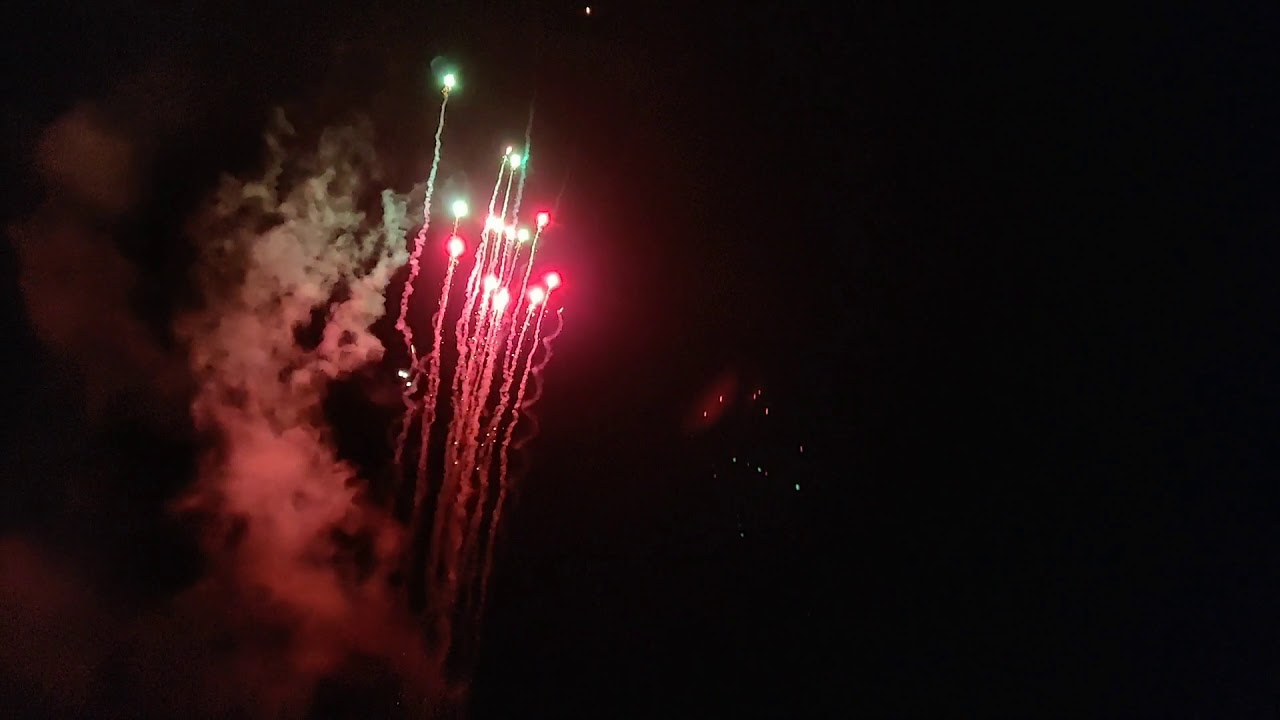 Cascade 200 Shot Firework Cake #EpicFireworks - YouTube