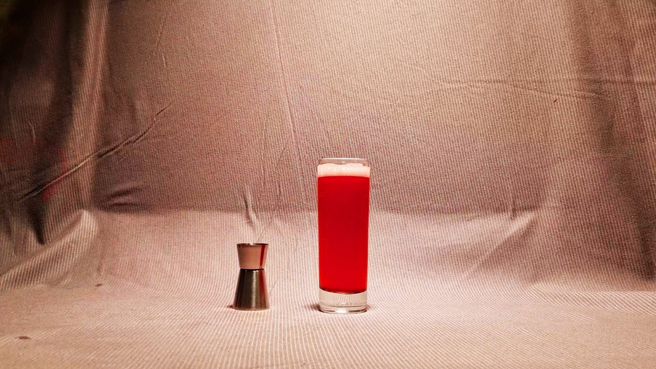 Hoe maak je een Red Giant Cocktail? - MIXEM Cocktails - YouTube