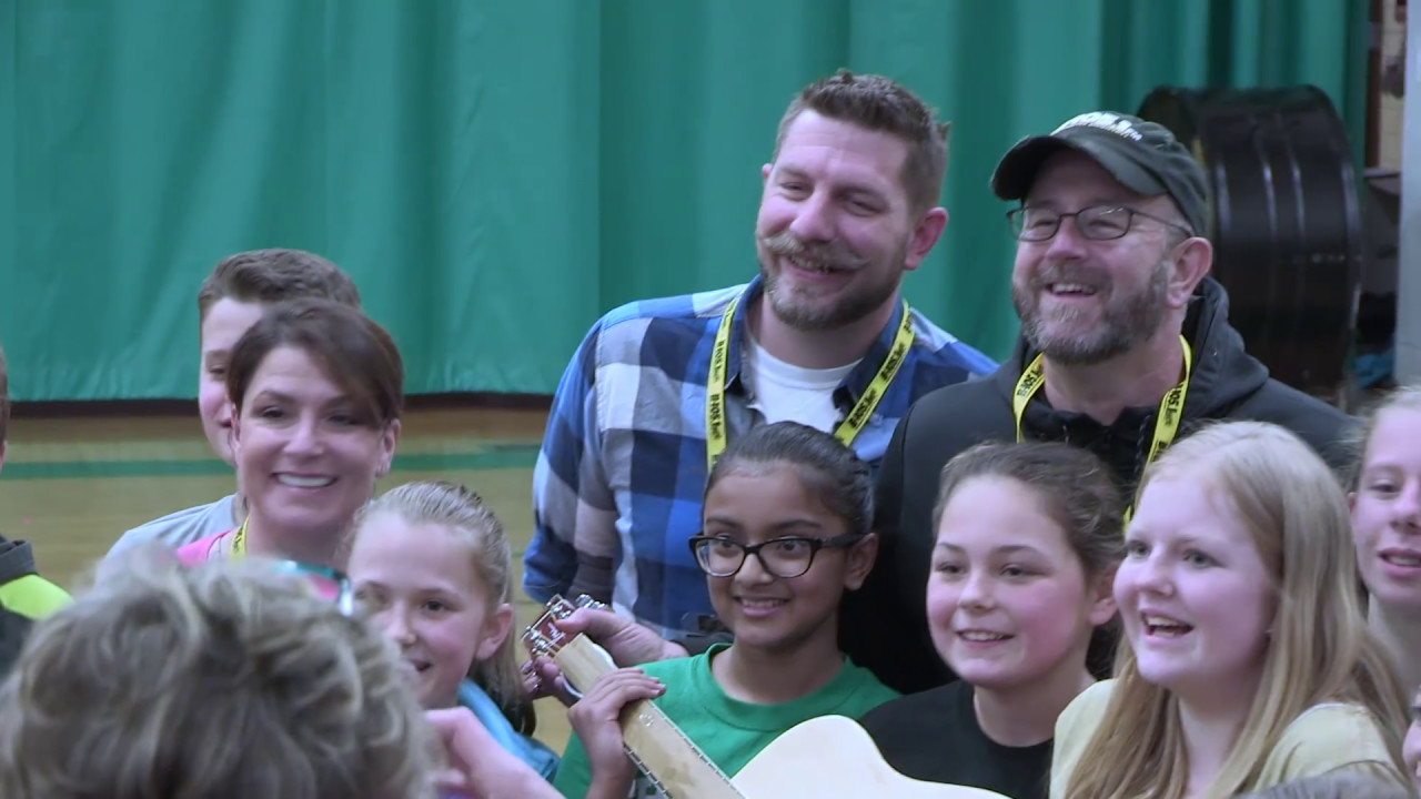 Harrison Junior High receives surprise gift from Eric Church - YouTube