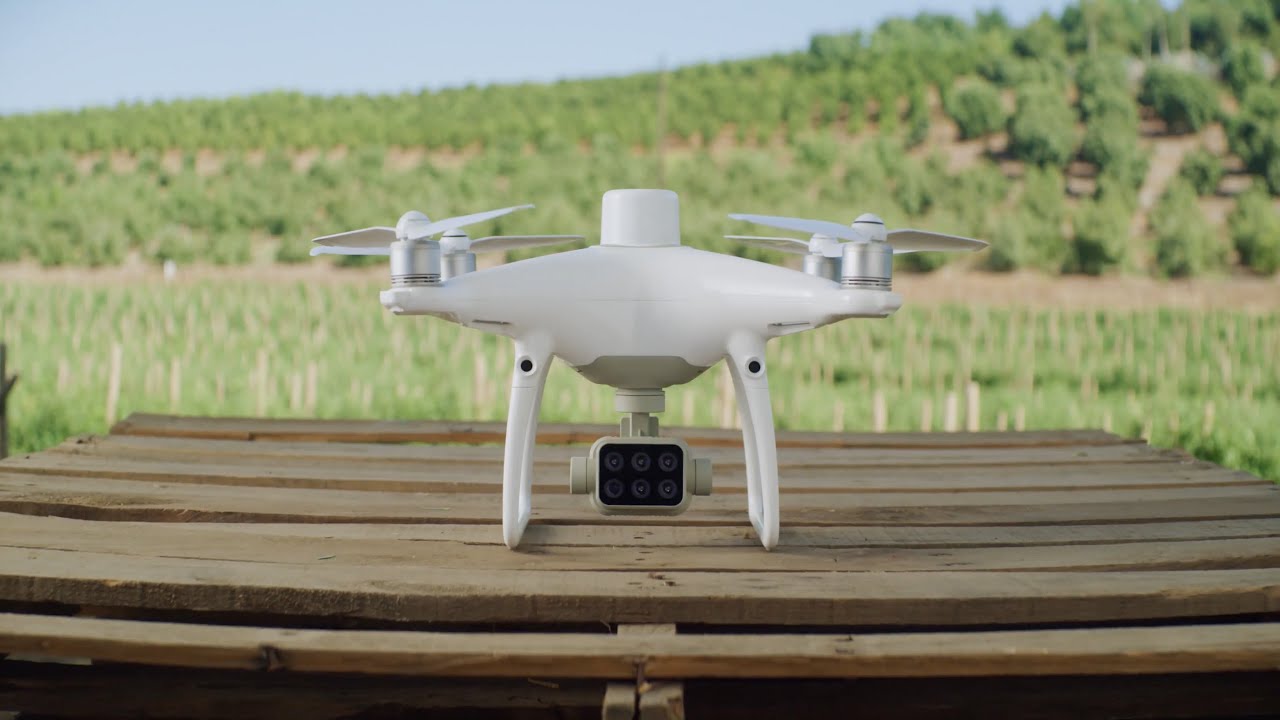 DJI - P4 Multispectral 紹介映像 - YouTube