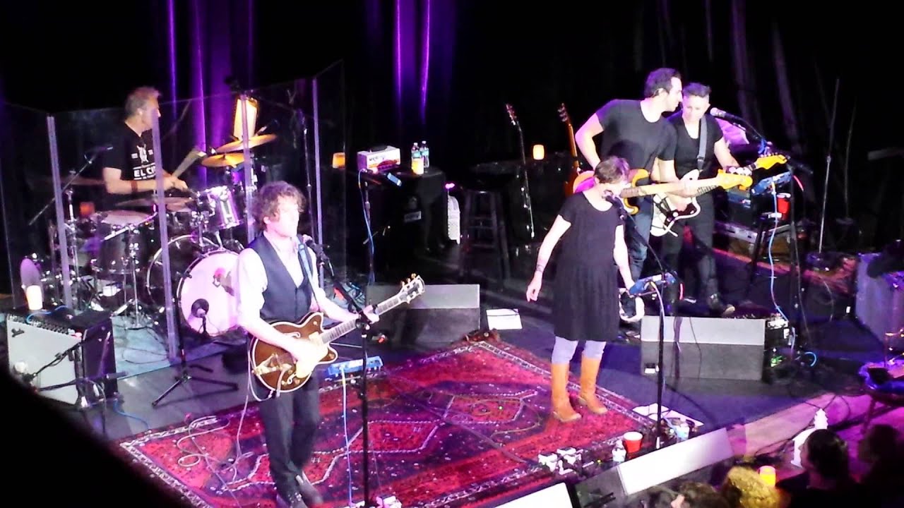 The Weepies- Never Let You Down (live) - YouTube