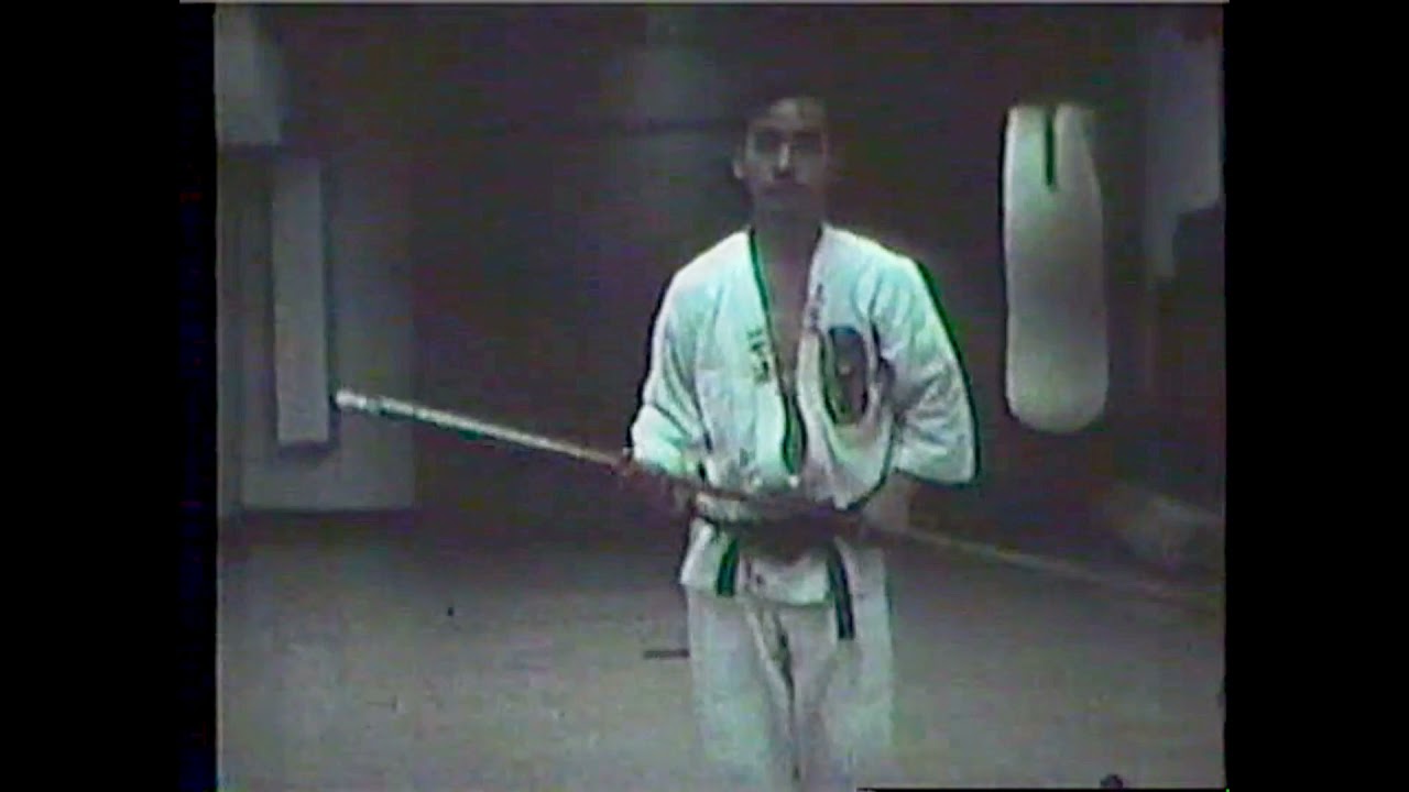 Master Angi Uezu Urashi No Kun Bo Kata - YouTube