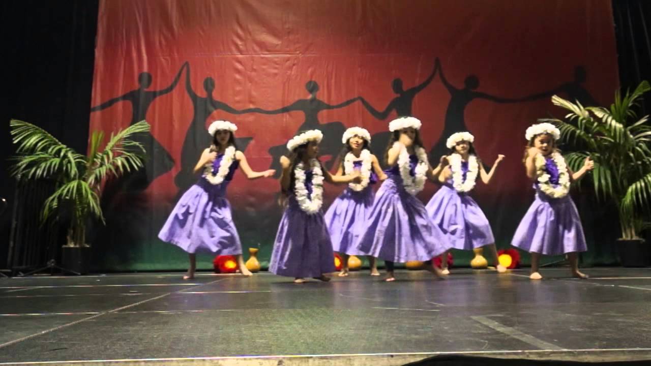 Aloha Week Hula - YouTube