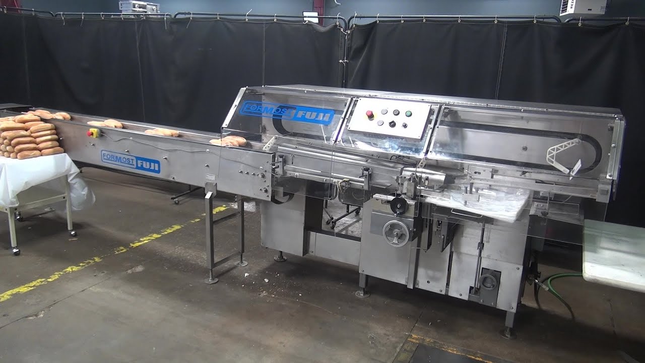 Foremost Model JV60R4CSS Horizontal Bagger Demonstration - YouTube