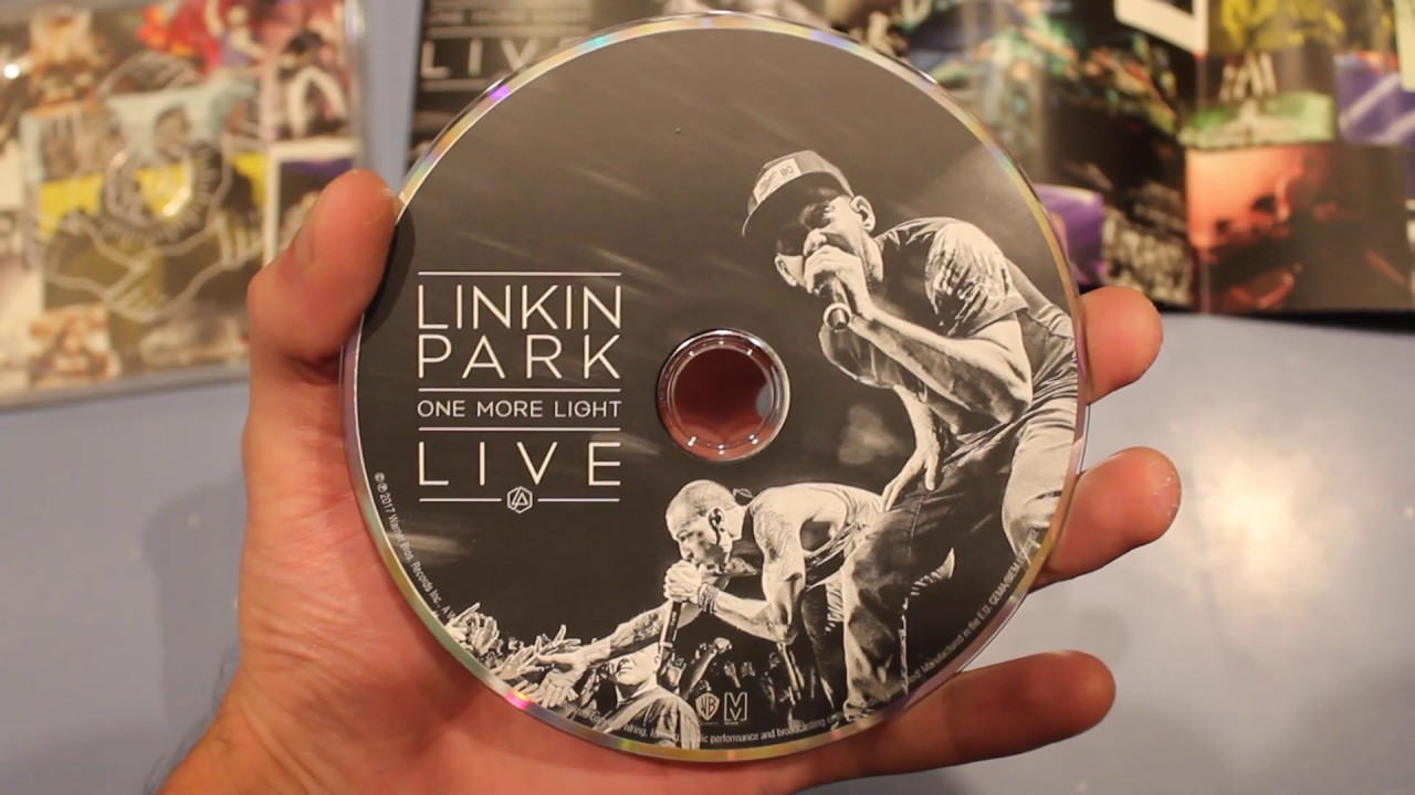 Unboxing: One More Light Live (CD Edition) of Linkin Park - YouTube