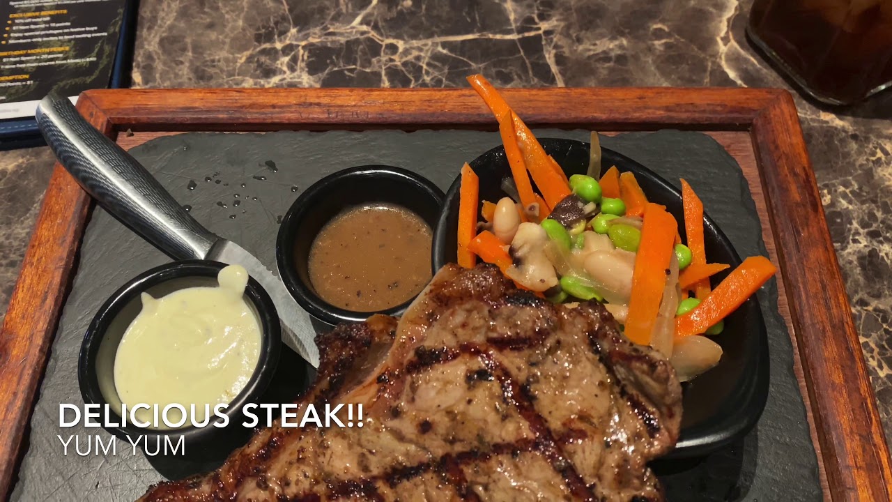 Collin’s @ WESTGATE Sirloin steak Awesome Lunch - YouTube