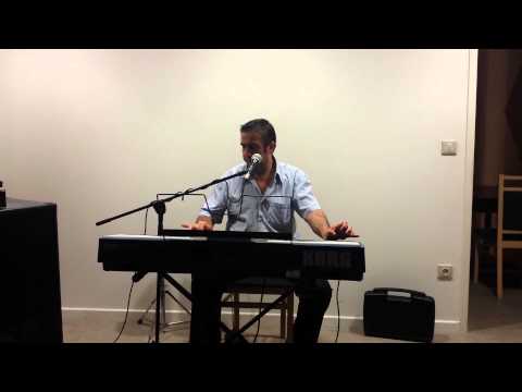 Ali Karaca - Yuruyorum Dikenlerin Ustunde