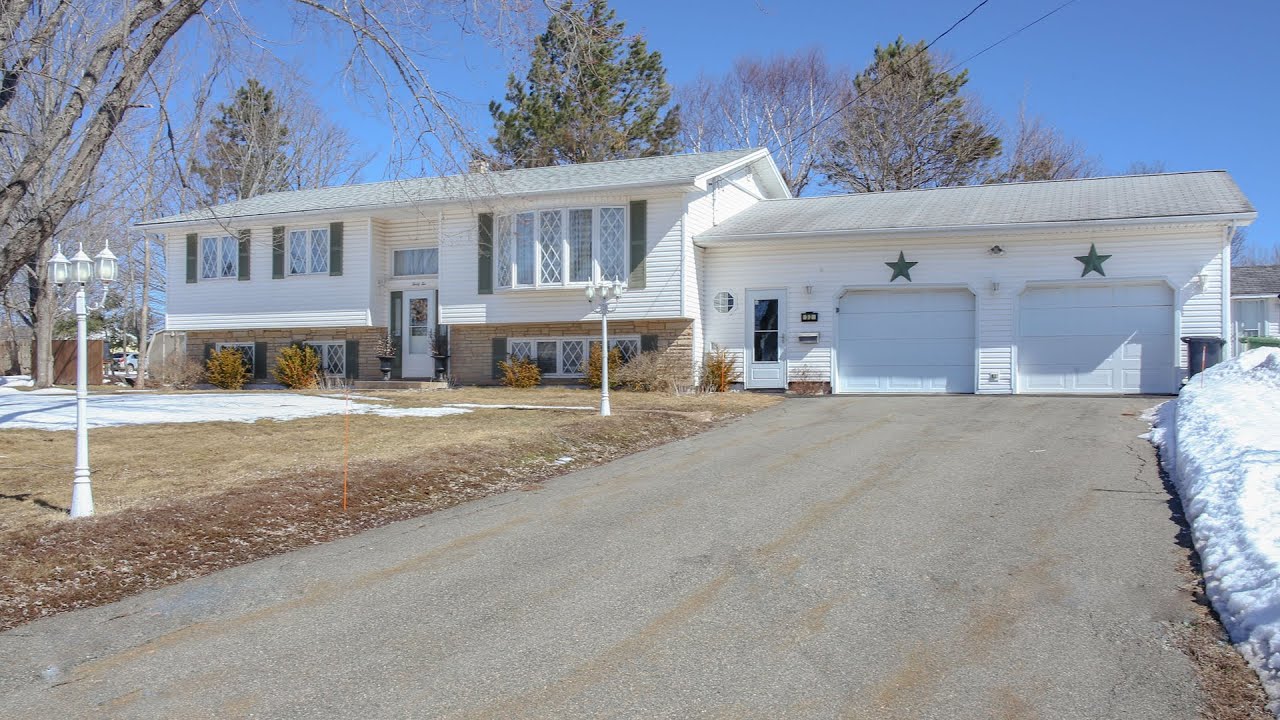 32 Angus Dr, Charlottetown PEI - YouTube