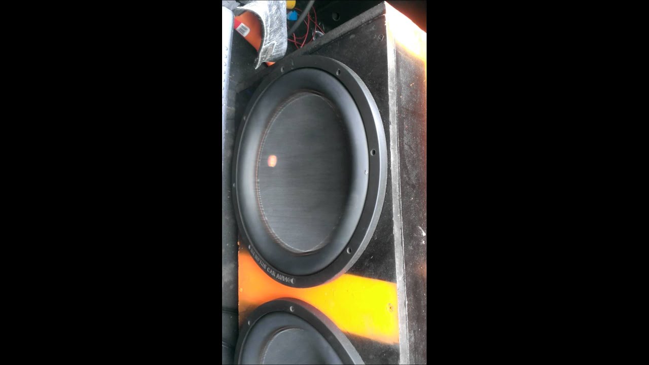 2 Memphis m5 15" subs - YouTube