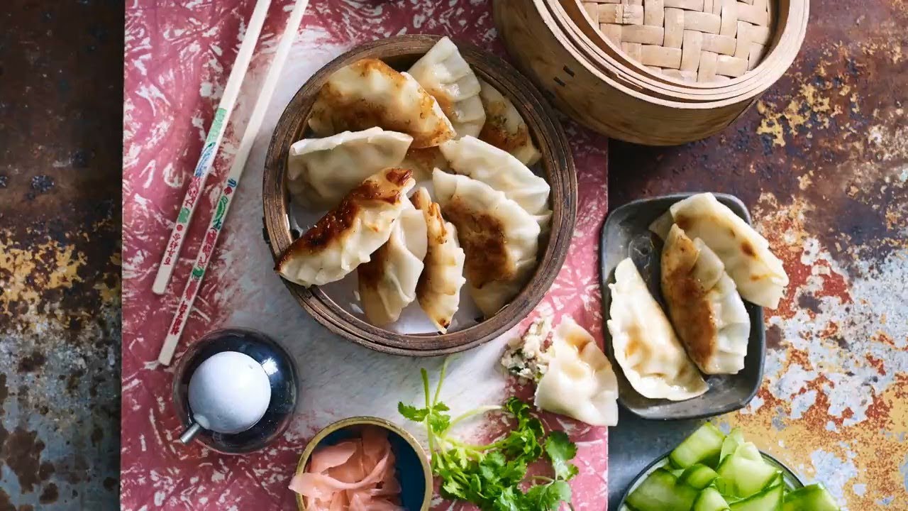 Chicken Gyoza Recipe (Japanese Dumplings) - YouTube
