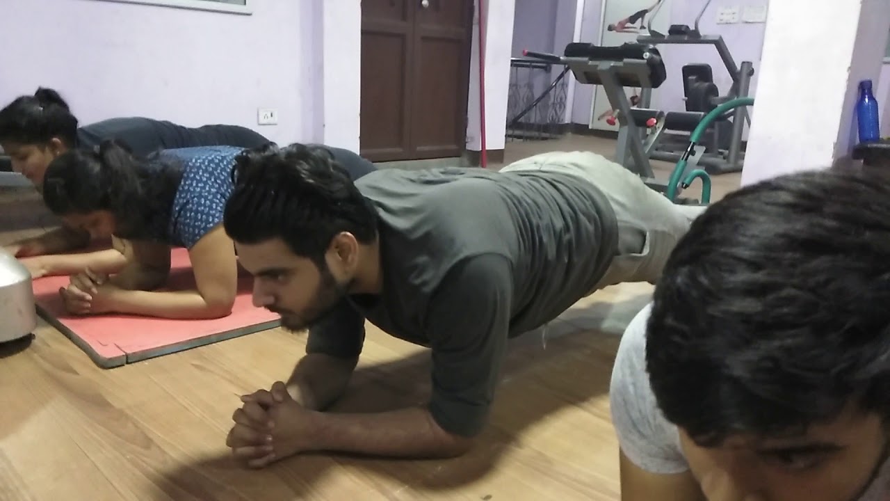 Group plank #videooftheday #goldengymgfc #group #plank ...