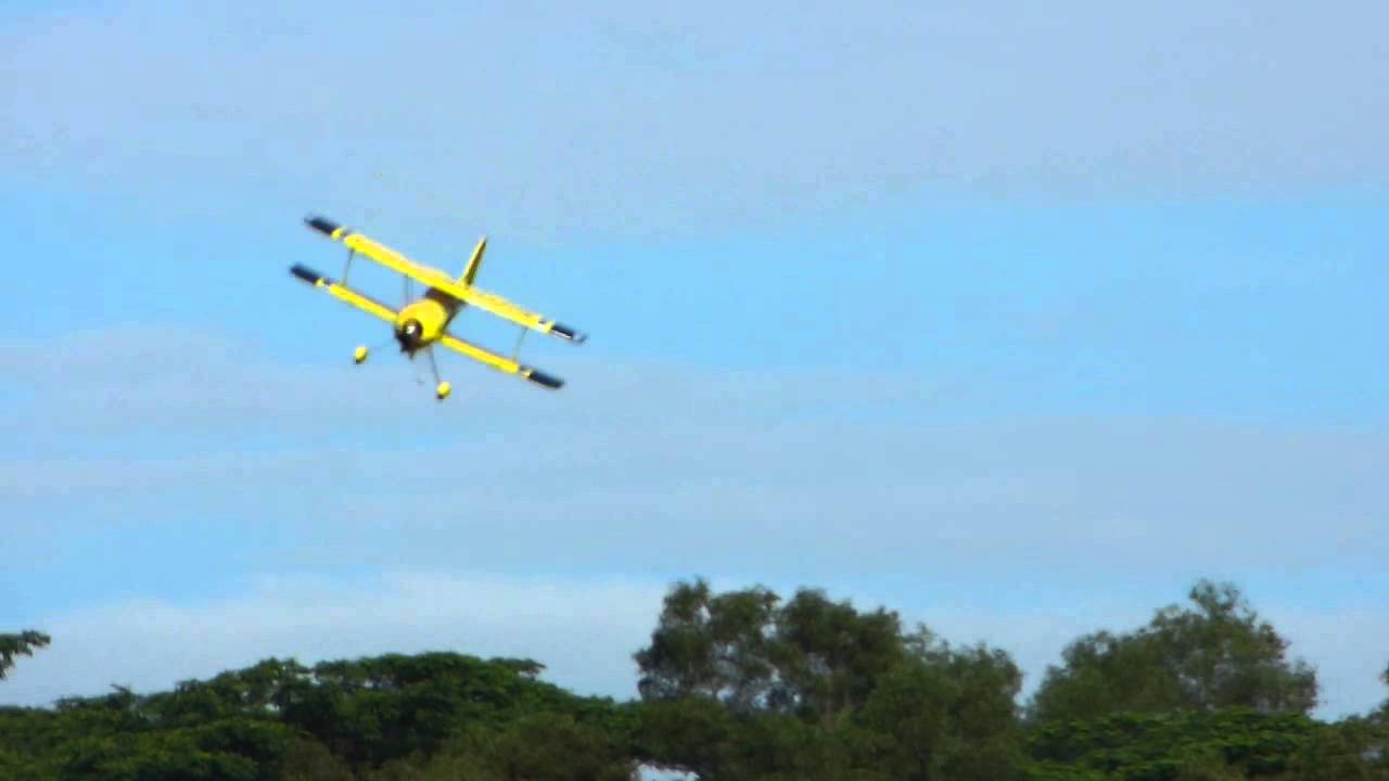 Maiden Flight of Goldwing Pitts Python 35cc 29_11_2014 - YouTube