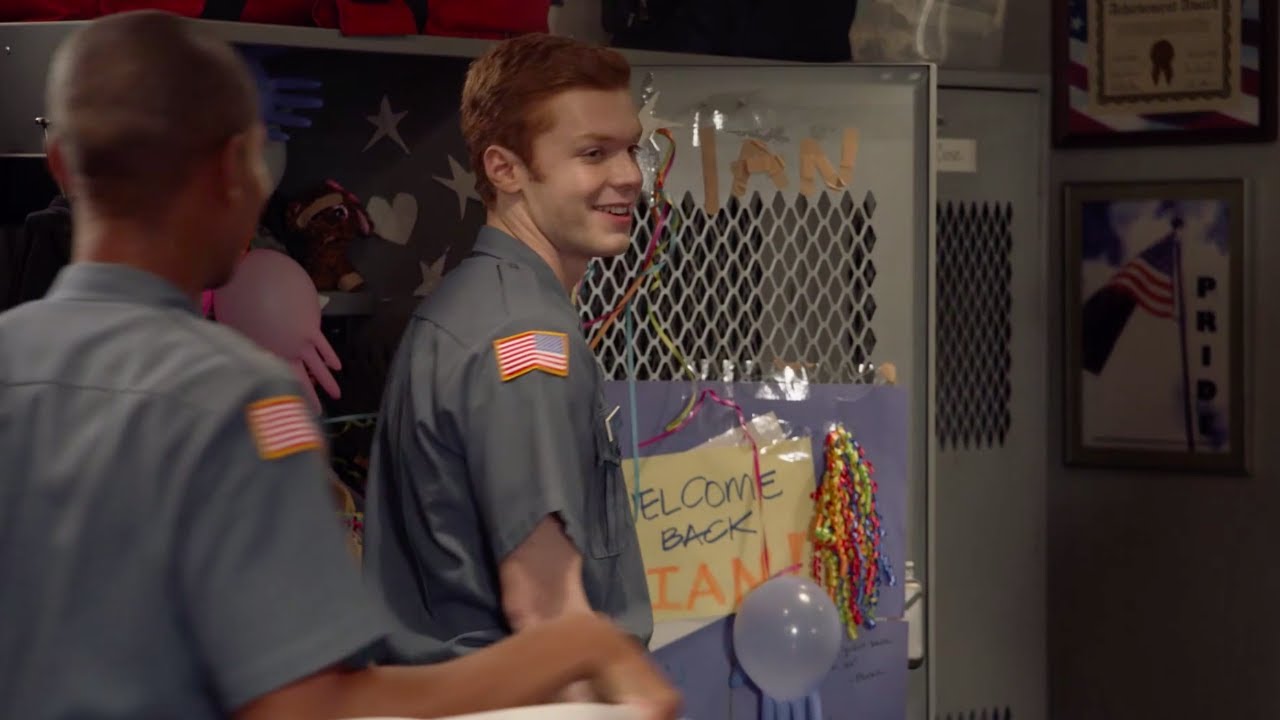 Ian & Sue | "Did You Check Your Locker?" | S07E04 - YouTube