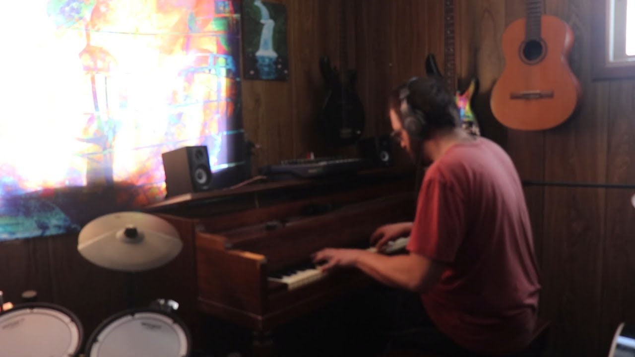 [Radiohead - Fog] on 1950's Gulbransen spinet piano #radiohead # ...