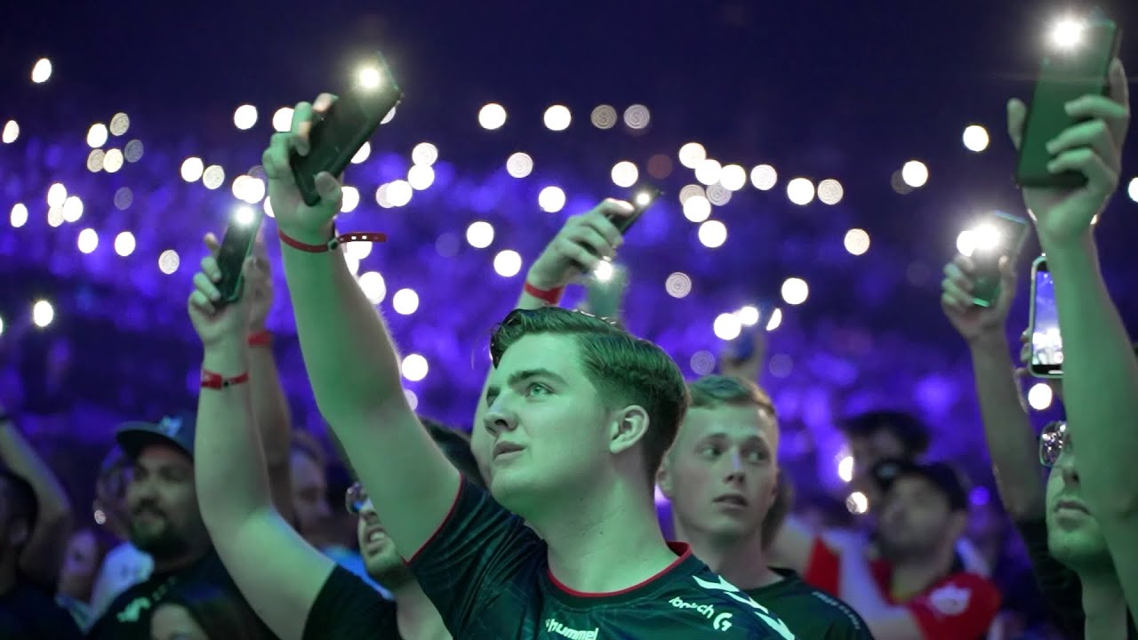 PGL CS:GO Major Antwerp 2022 - Best fans in the world - YouTube