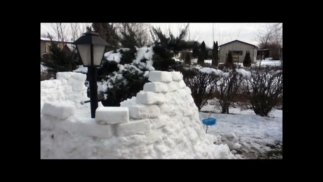 My Serious Attempt To Build A Large Snow-Fort; Close, But Epic Fail ...