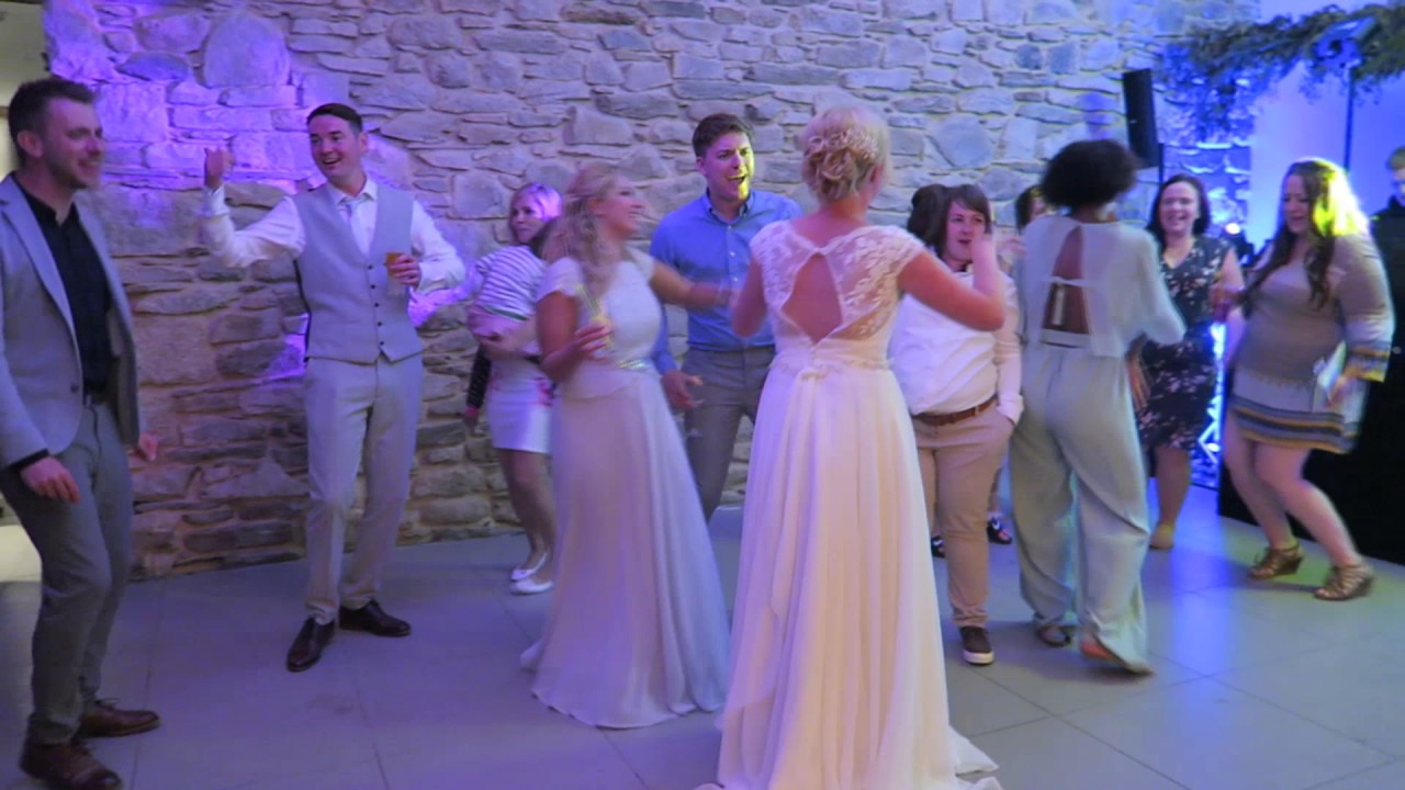 SoundONE Cornwall Wedding DJ @ Trevenna Barns - Mr and Mrs Belcher ...
