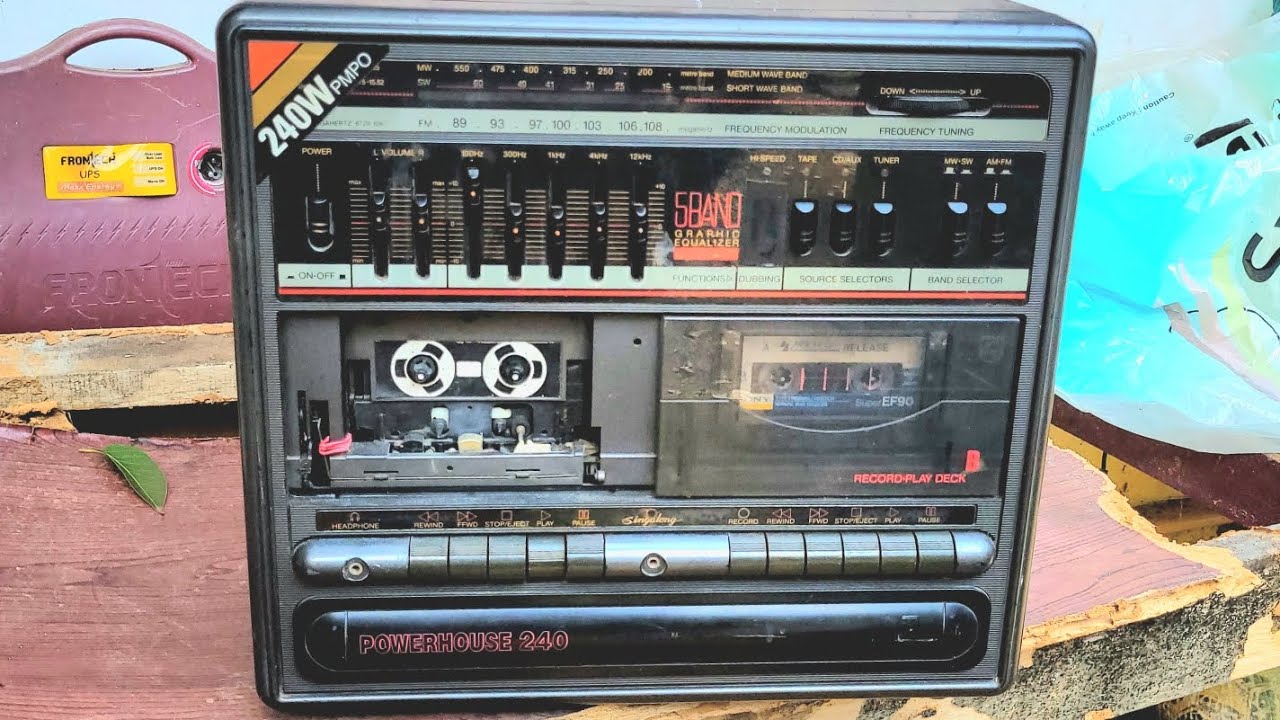 Cassette player Phillips 5BAND Graphic Equlzer | powerhouse 240 ...
