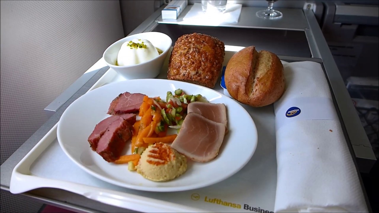 Sala VIP Lounge Málaga (AGP) & Lufthansa AGP-FRA (LH1151) - YouTube