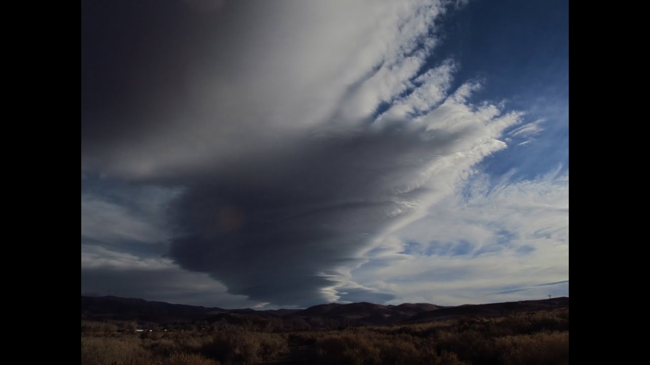 Lenticular Clouds Amazing Weather Time Lapse Compilation 2013 Reno, NV Skies - YouTube