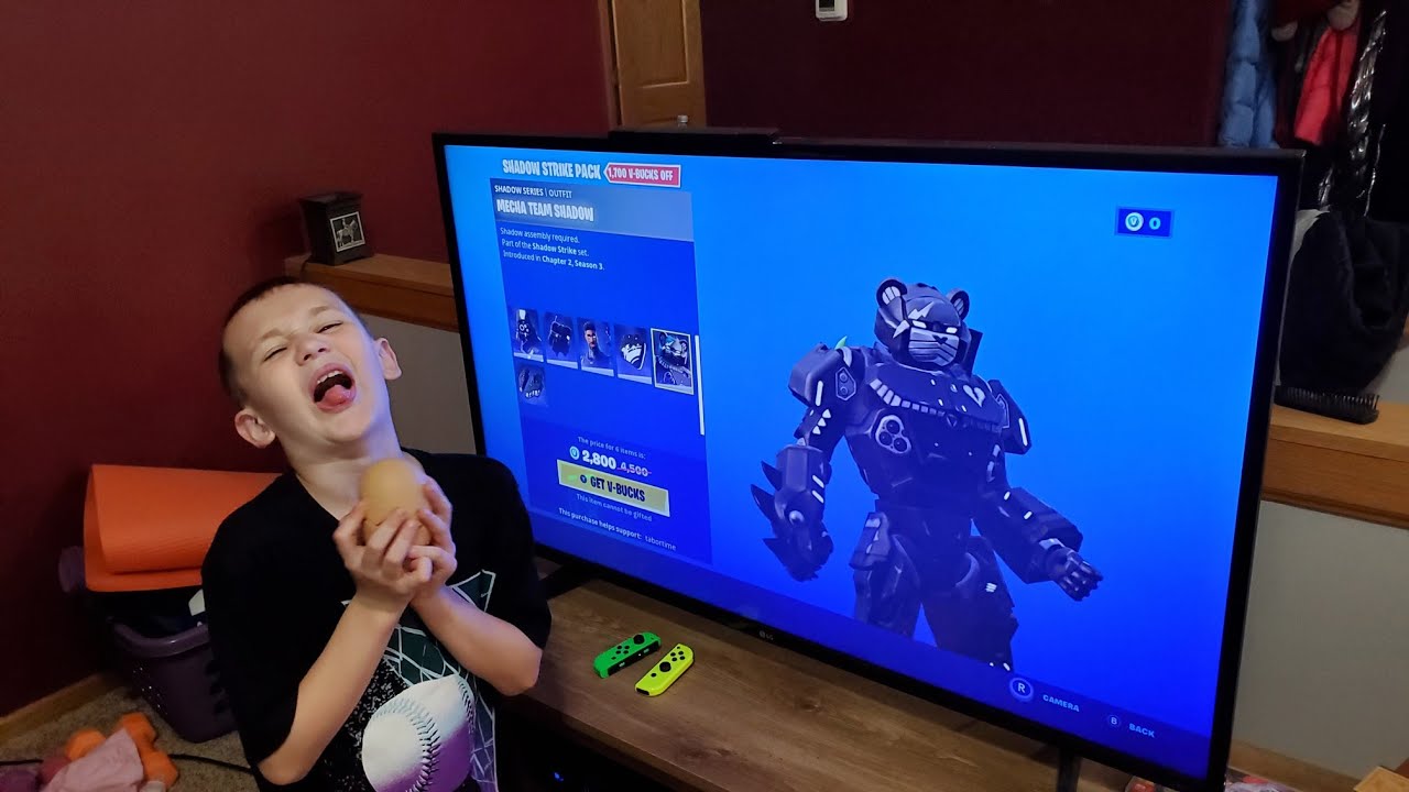 THE SHADOW STRIKE PACK IS IN THE ITEM SHOP! - YouTube