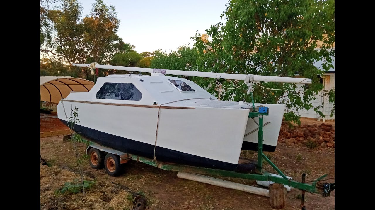We bought a trailer sailer catamaran // Our maiden voyage to Lake ...