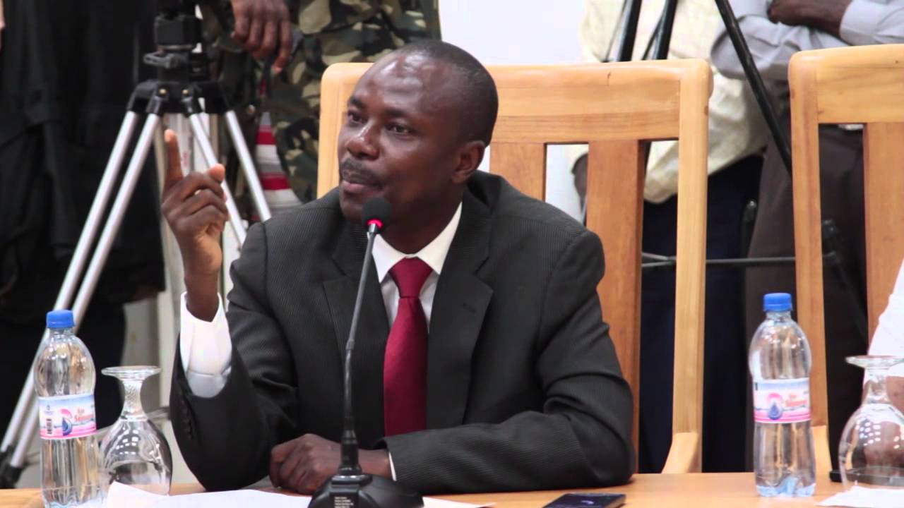 REPORTAGE RONALD LOUIS JEUNE / LE PARLEMENT CONVOCATION DU DG DE LA PNH ...