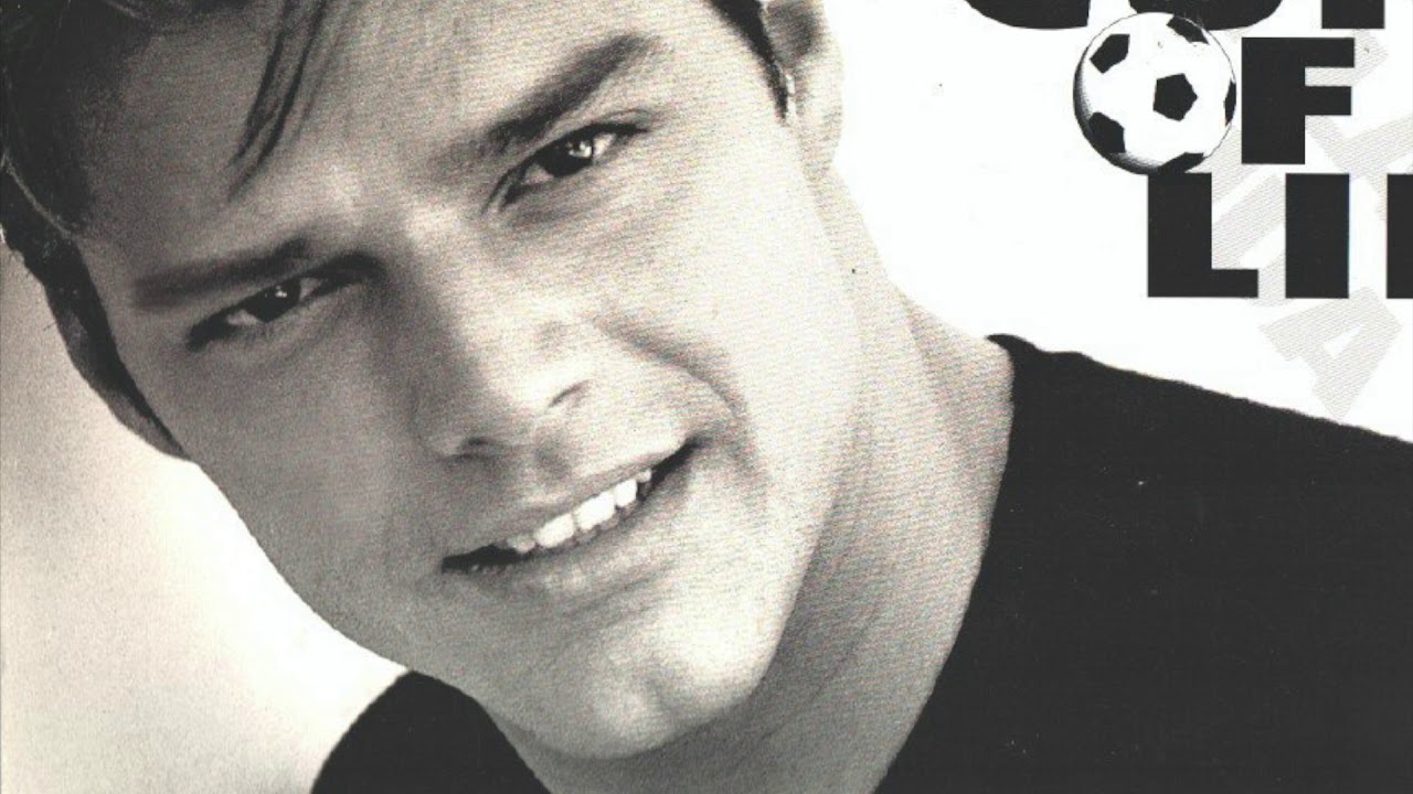Ricky Martin - The Cup Of Life (English Extended Version) - YouTube