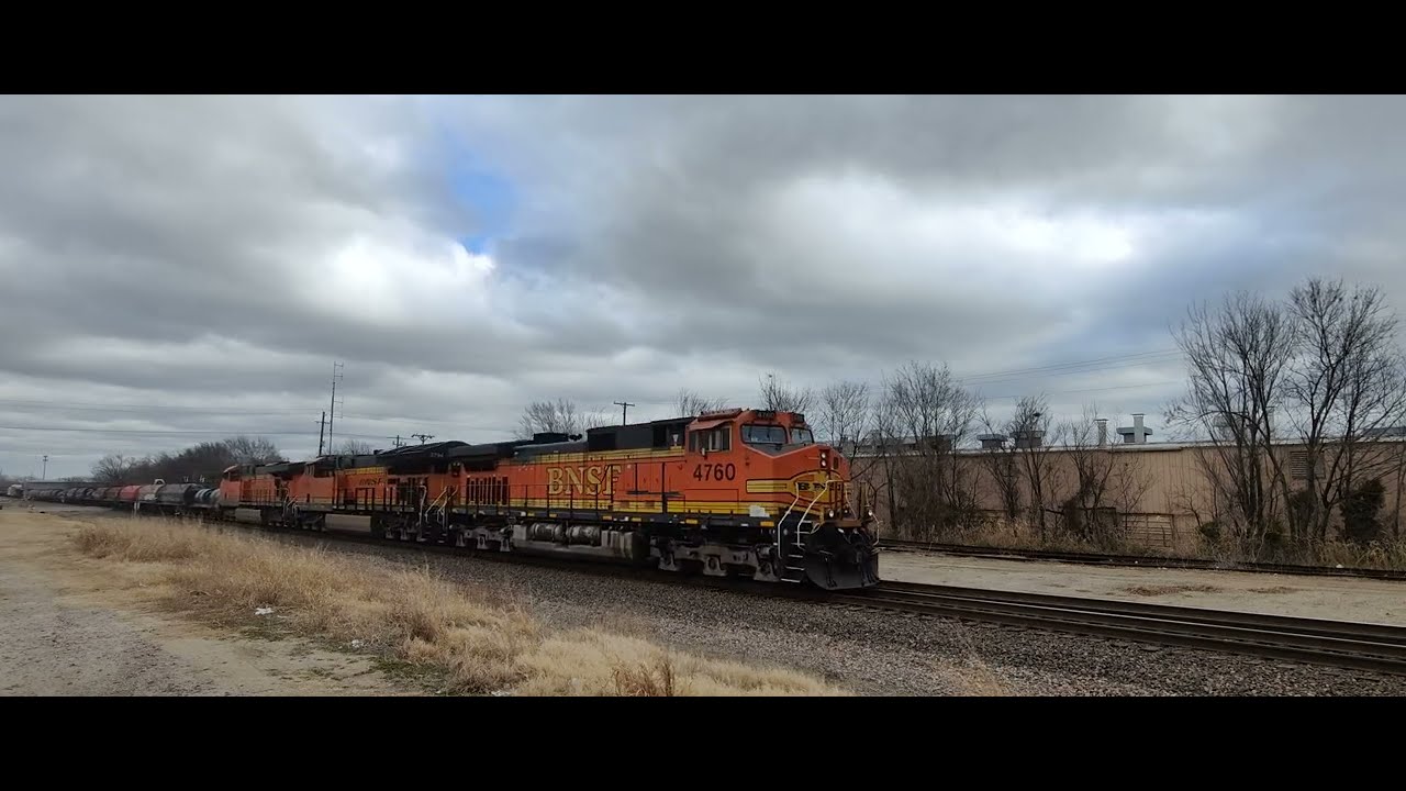 Westbound BNSF 4760/3794/7723, Mixed Freight Train, "Cherokee Sub" Tulsa, OK, 2-1-2022 - YouTube