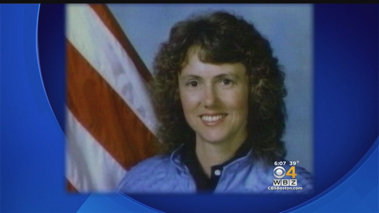 Christa McAuliffe's Legacy Lives On 30 Years After Challenger Disaster ...