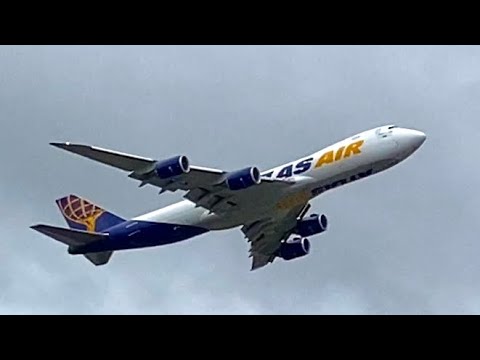 Boeing 747-8F TAKEOFF BOGOTA COLOMBIA | Despegando de Bogota Colombia ...