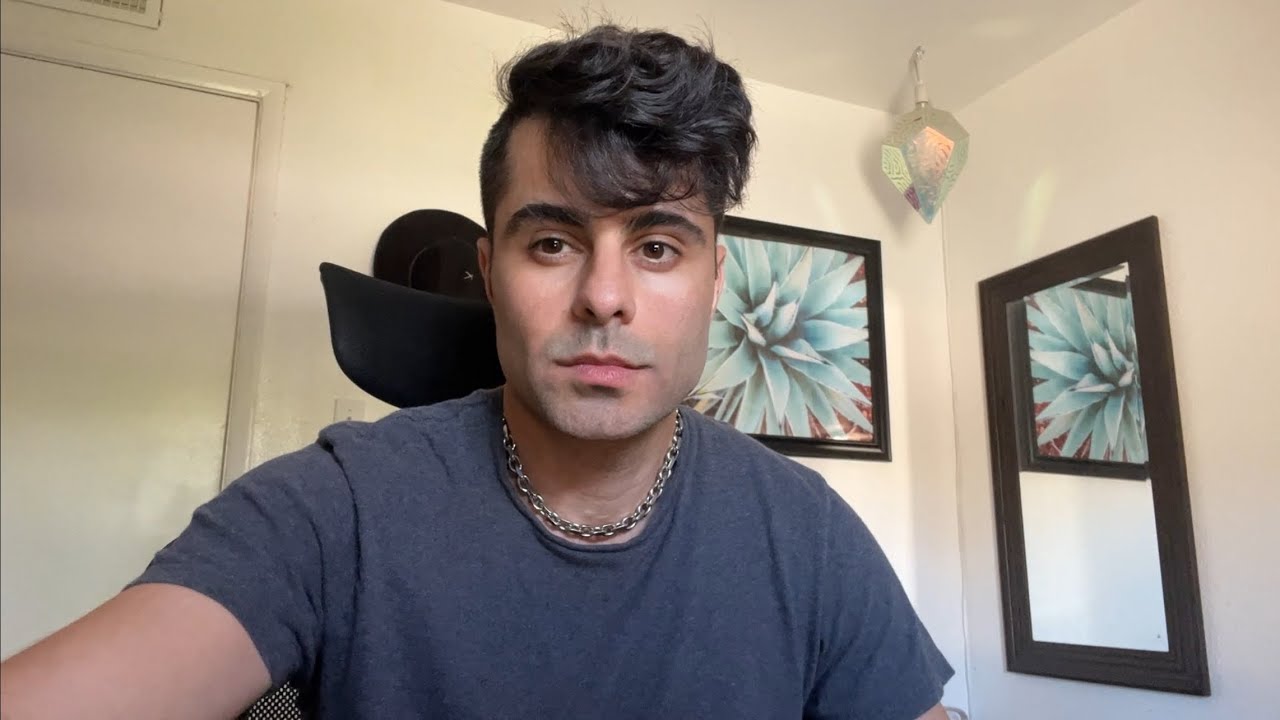 How to Train Yourself to See Through Fake People - YouTube