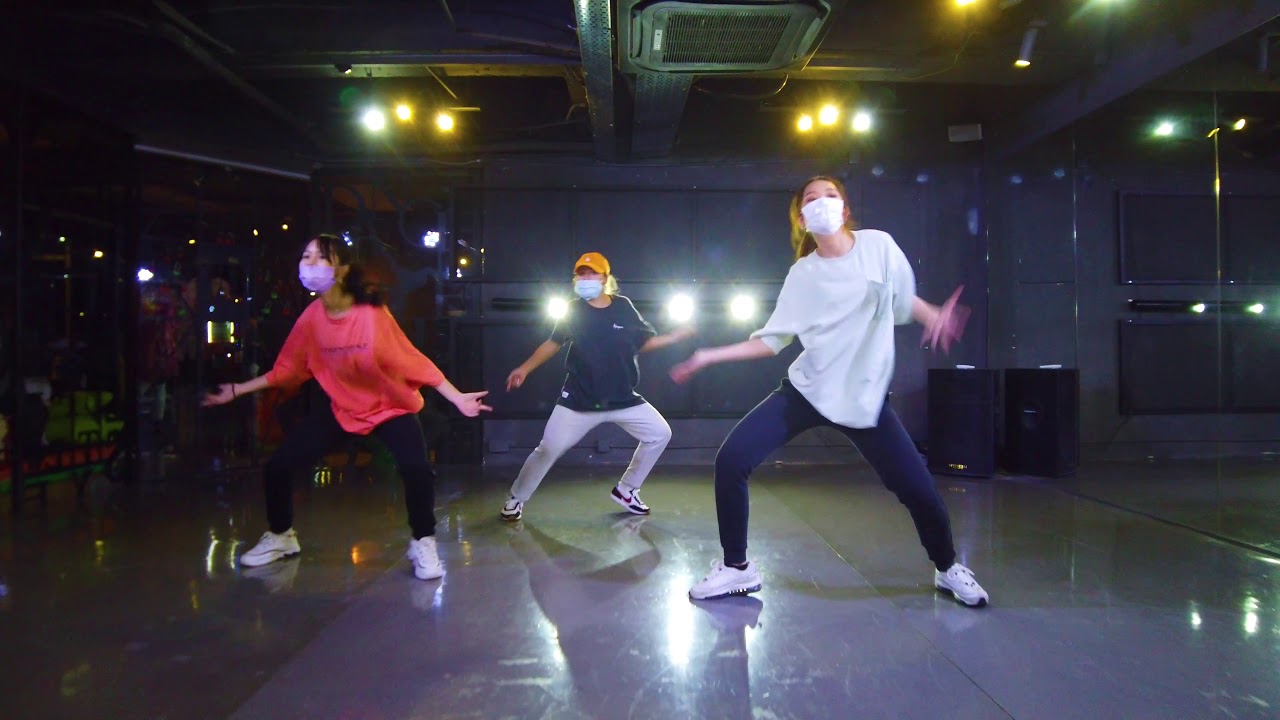 Dance Lifestyle/LEAVE EM ALONE DANCE / City Girls ,Lil baby - YouTube